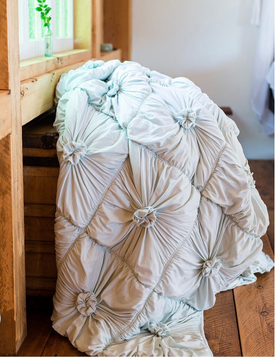 Rosette Quilt Chalk Blue – S|P Curated